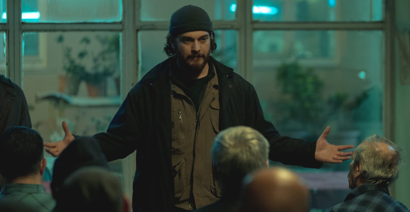Netflix'in Çağatay Ulusoy'lu yeni dizisi Kübra'nın yayın tarihi belli ...